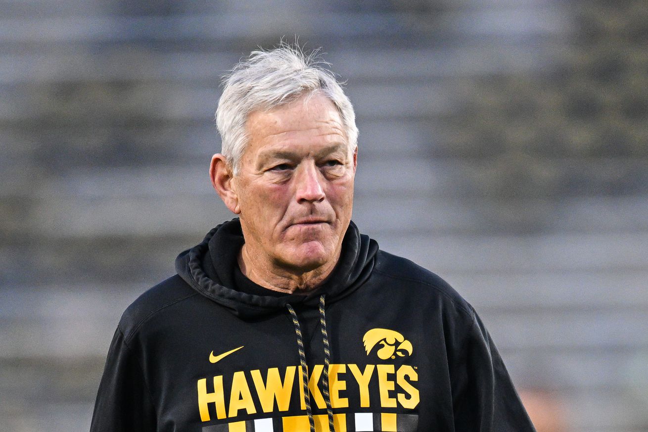 Iowa Q&A with Black Heart Gold Pants - Saint Louis Sports Today